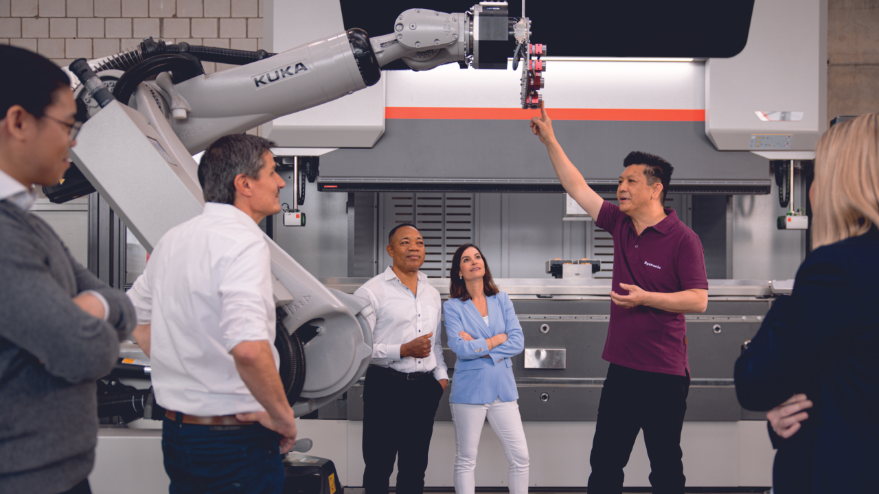 Automatic bending machine | Optimize production processes | Bystronic