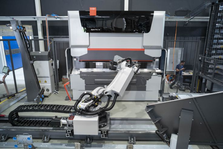 For the sheet metal processing industry of the future | Bystronic