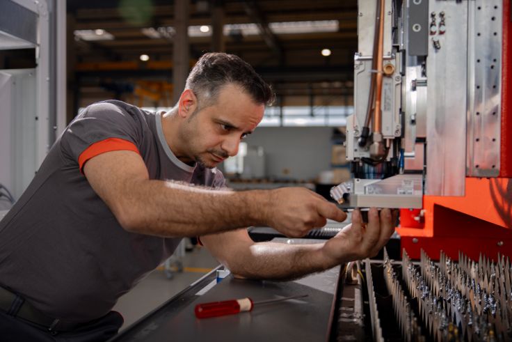 Preventive Maintenance Services | 360° Customer Advisor | Bystronic