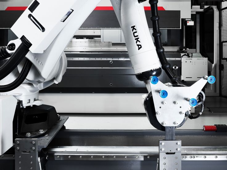 Bending Cell: Xpert Pro plus automation | Bystronic