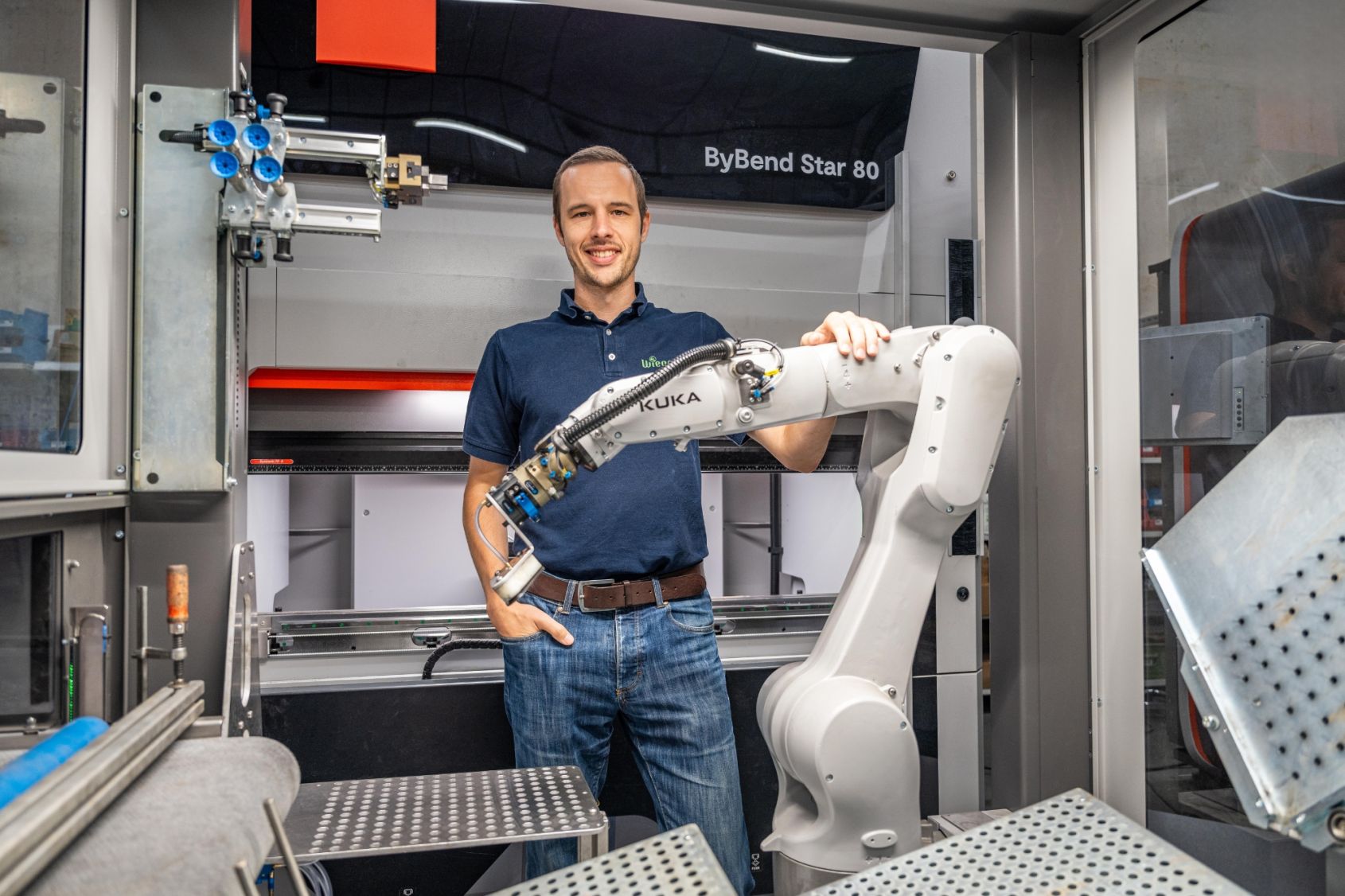 Bystronic celebrates: 300th Mobile Bending Cell delivered | Bystronic